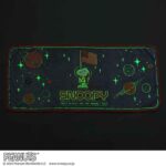 MonoMaster (モノマスター) 2026年 1月号増刊 雑誌 付録 [暗闇で浮かび上がる蓄光の宇宙アート！スヌーピーデザインの 光るBIGブランケット] | 付録ネット [発売日カレンダー]